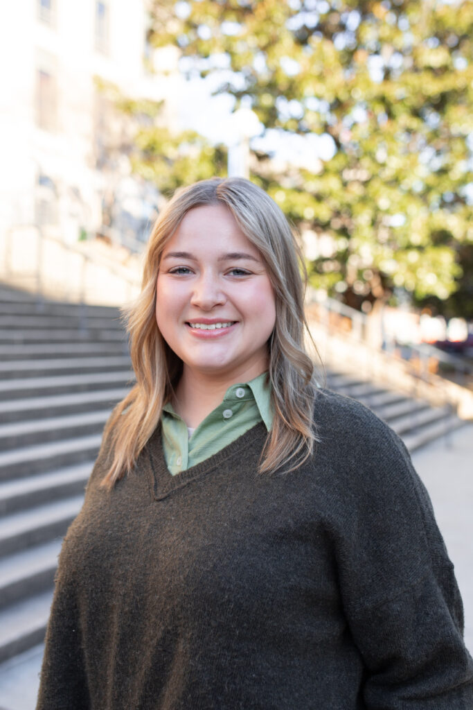 Maddy Sever ‣ ACRO